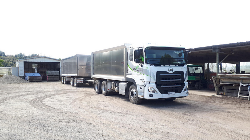 WHOLESALE LANDSCAPES - NELSON CW26-390S | Commercial Vehicle Centre